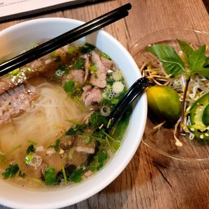 SISTERS THAI CAFE - 112 Photos & 108 Reviews - 514 E State St, Rockford ...