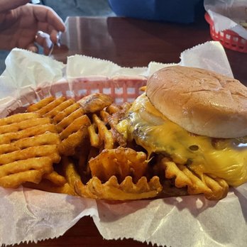 CHEEKS BAR & GRILL - Updated December 2025 - 41 Photos & 31 Reviews ...