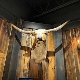 LE MOO - Updated January 2026 - 1648 Photos & 1001 Reviews - 2300 ...