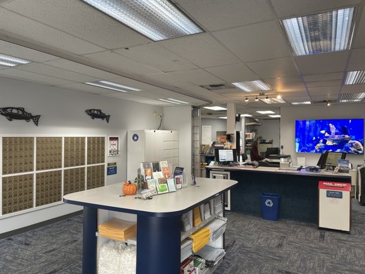 THE MAIL HUB - Updated December 2025 - 39 Reviews - 1420 NW Gilman Blvd ...