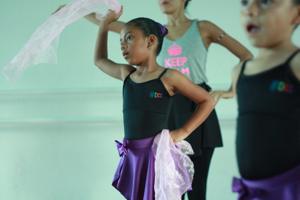 DANCE CONTAINER CANCUN - Updated September 2024 - 28 Photos - Super ...