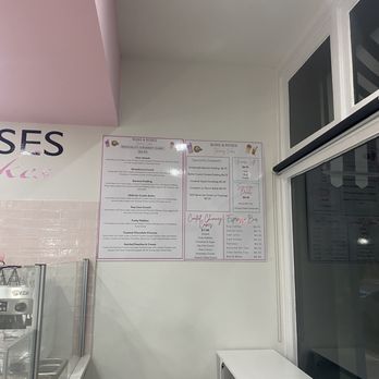 BUNS & ROSES CHIMNEY CAKES - Updated September 2024 - 107 Photos & 42 ...
