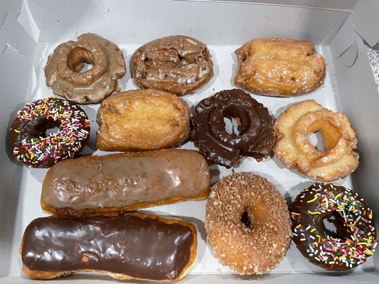 DIPPIN DONUTS - Updated September 2025 - 22 Photos & 59 Reviews - 14196 ...