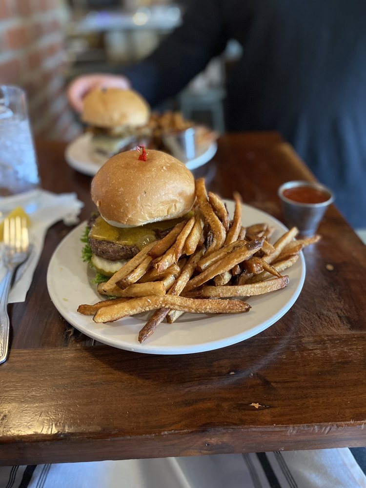 BURGER UP - FRANKLIN - Updated December 2025 - 173 Photos & 451 Reviews - 401 Cool Springs Blvd ...