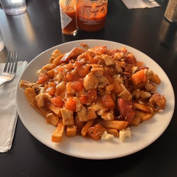 POUTINEVILLE - 634 Photos & 602 Reviews - 1365 Rue Ontario E, Montréal ...