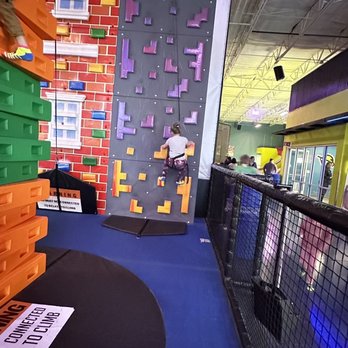 URBAN AIR TRAMPOLINE AND ADVENTURE PARK - Updated September 2024 - 143 ...