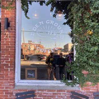 HIDDEN GROUNDS COFFEE - Updated July 2025 - 268 Photos & 94 Reviews ...