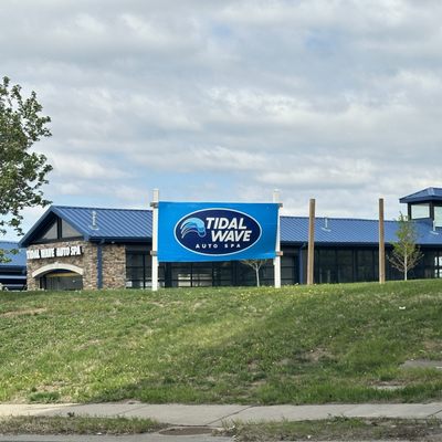 TIDAL WAVE AUTO SPA - Updated November 2025 - 11 Photos & 13 Reviews ...