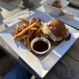 HILLTOWN TAVERN - Updated December 2025 - 189 Photos & 179 Reviews ...