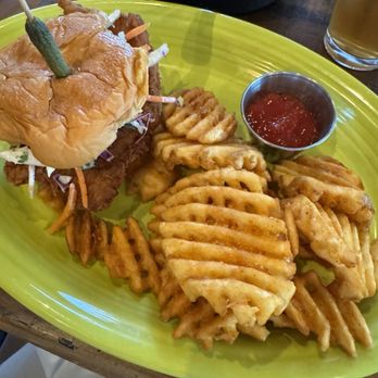 BIRDIE’S EASTSIDE - Updated September 2024 - 165 Photos & 134 Reviews ...