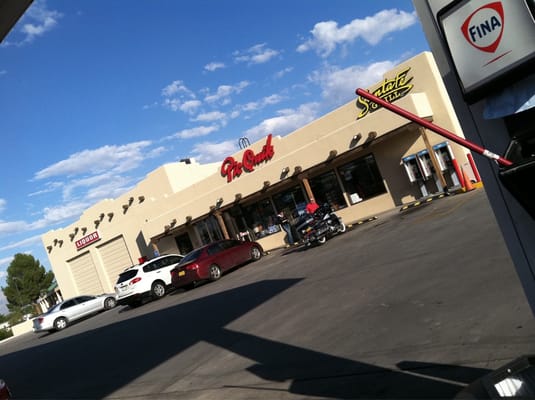 PIC QUIK STORES - Updated December 2025 - 825 Avenida De Mesilla, Las ...