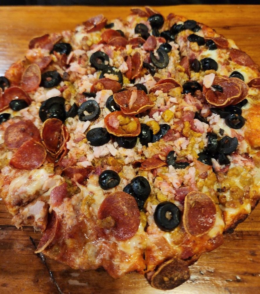 THE CRUST PIZZA - Updated December 2025 - 193 Photos & 277 Reviews ...