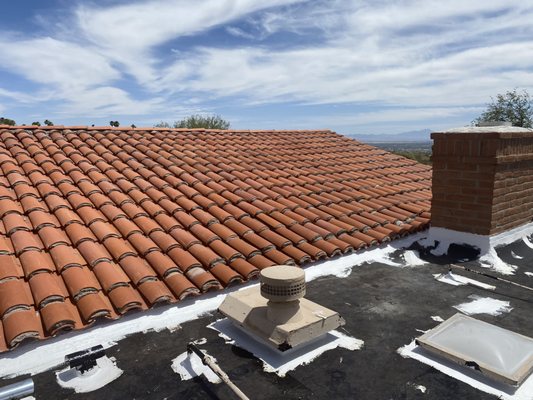 MODERN DESERT ROOFING - Updated September 2024 - 31 Photos & 25 Reviews ...