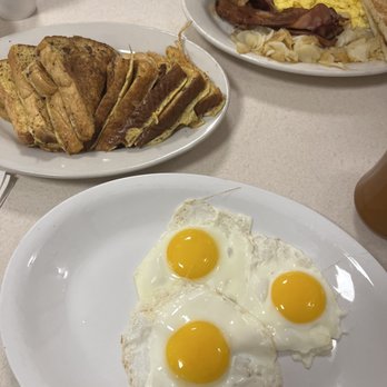 RED SQUIRREL - Updated January 2026 - 102 Photos & 102 Reviews - 8227 ...