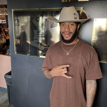 SOCIAL JUNKIE SPORTS BAR + KITCHEN - Updated July 2025 - 40 Photos & 21 Reviews - 2412 ...