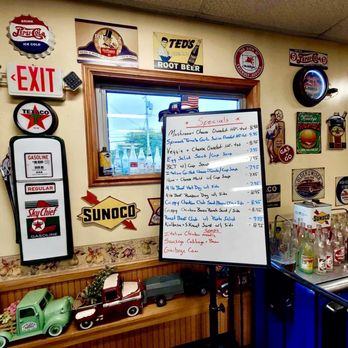 ROCKIN’ ROBIN DINER - Updated December 2025 - 19 Photos & 17 Reviews ...