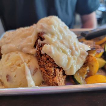 STRAP TANK BREWERY - Updated May 2024 - 430 Photos & 544 Reviews - 596 ...