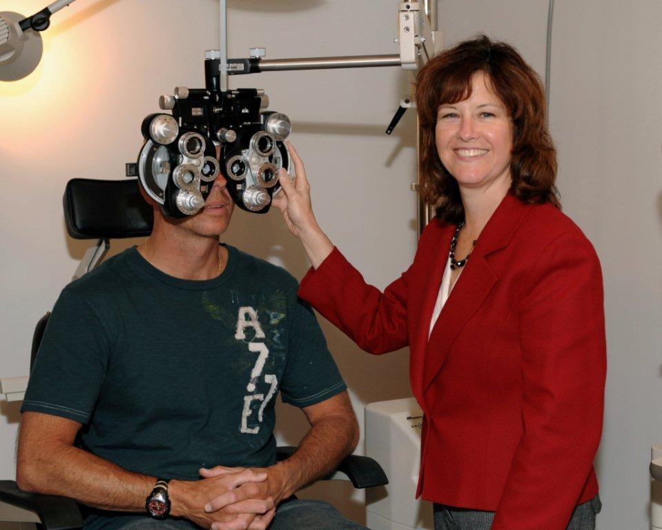 STIRLING EYECARE CENTER - Updated December 2025 - 23 Photos - 166 Point ...