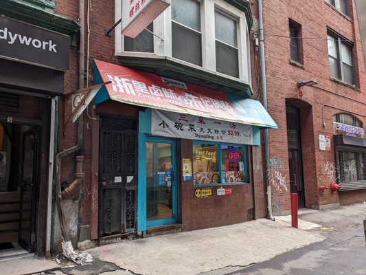 POTLUCK CAFE - Updated January 2026 - 121 Photos & 95 Real Reviews - 7 ...