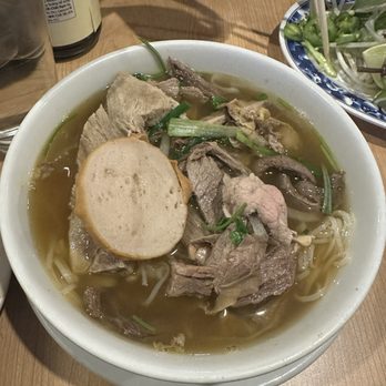 PHO 33 - Updated October 2025 - 548 Photos & 567 Reviews - 285 E 2700 ...