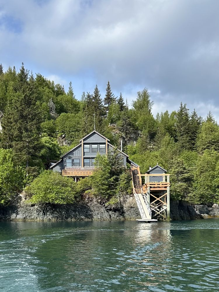 BEAR COVE RETREAT - Updated June 2026 - 11 Photos - Homer, Alaska ...