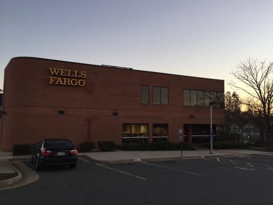 WELLS FARGO BANK - Updated December 2025 - 8401 Old Keene Mill Rd ...