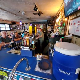 PACIFIC INN PUB - Updated May 2025 - 243 Photos & 442 Reviews - 3501 ...