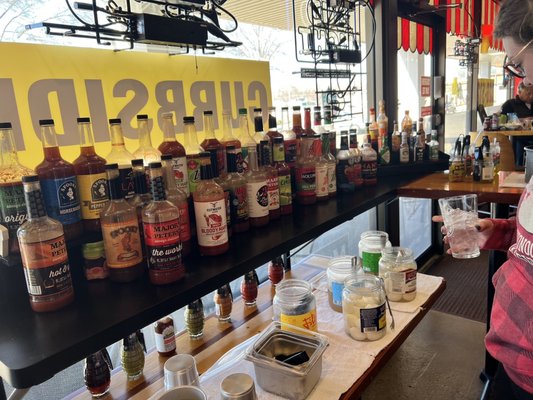 MID TOWN PUB - Updated March 2025 - 87 Photos & 142 Reviews - 2405 ...