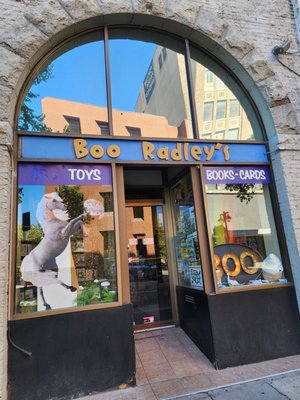 BOO RADLEY’S - Updated December 2025 - 71 Photos & 126 Reviews - 232 N ...