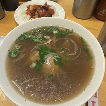 PHO LEGEND - Updated December 2024 - 565 Photos & 508 Reviews - 209 S ...