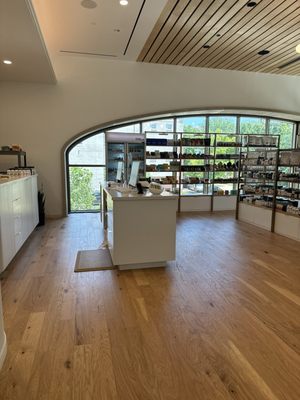 ALIVE AND WELL - Updated January 2026 - 19 Photos - 4205 Buena Vista St ...