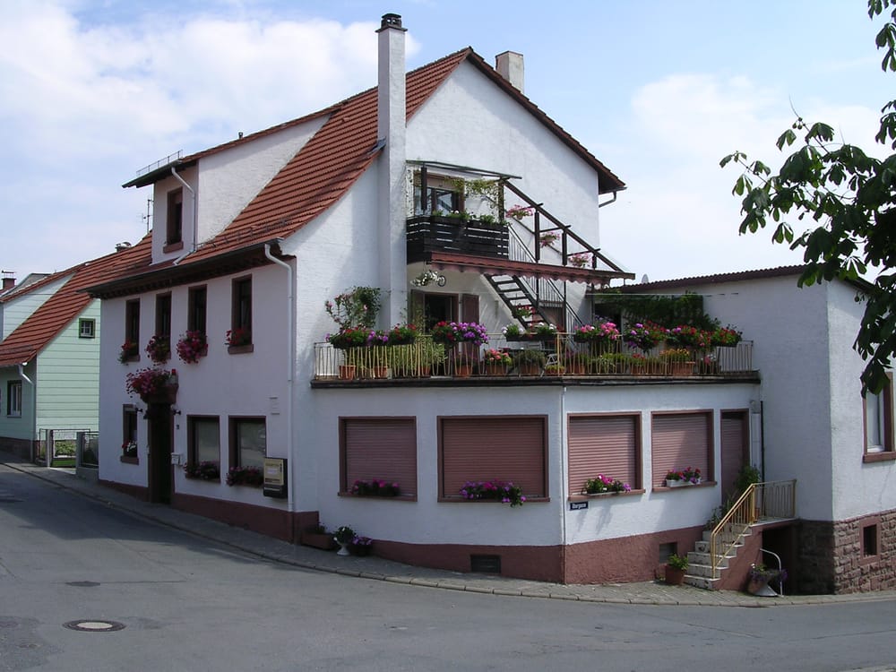 DEUTSCHES HAUS - Updated December 2024 - Obergasse 21, Wald-Michelbach ...