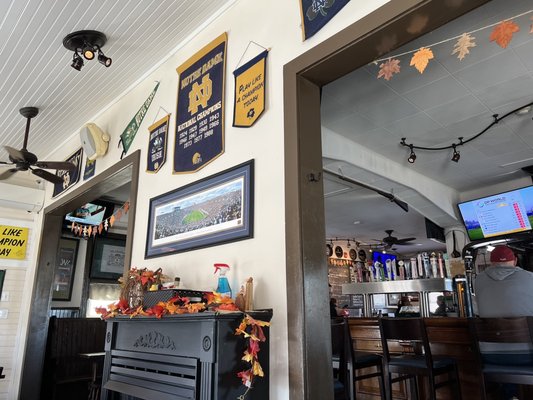 ANGLESEA PUB - Updated October 2025 - 122 Photos & 200 Reviews - 116 W ...