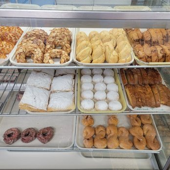 SUPERIOR BAKERY - 180 Photos & 293 Reviews - 2433 Hope Mills Rd ...