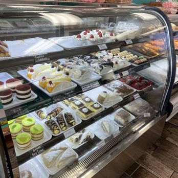CUBA BAKERY & CAFE - Updated July 2024 - 569 Photos & 589 Reviews ...