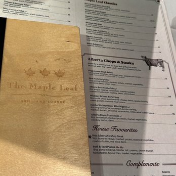 THE MAPLE LEAF - Updated August 2025 - 652 Photos & 426 Reviews - 137 ...