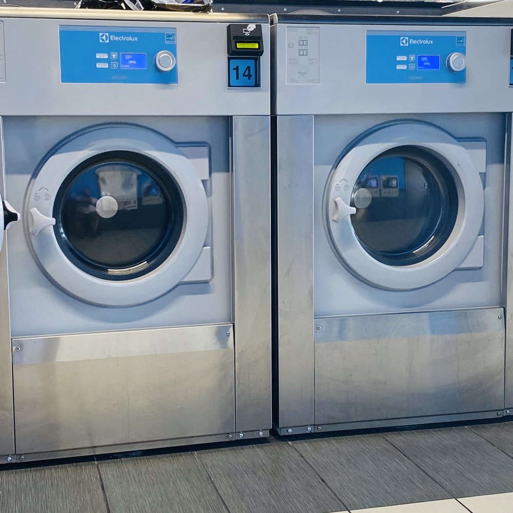 RAVE LAUNDRY - MERIDIAN FAIRVIEW - 23 Photos & 43 Reviews - 132 E ...