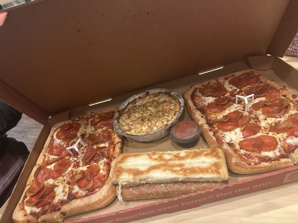 PIZZA HUT - Updated May 2025 - 13 Photos & 24 Reviews - 410 N 11th Ave ...