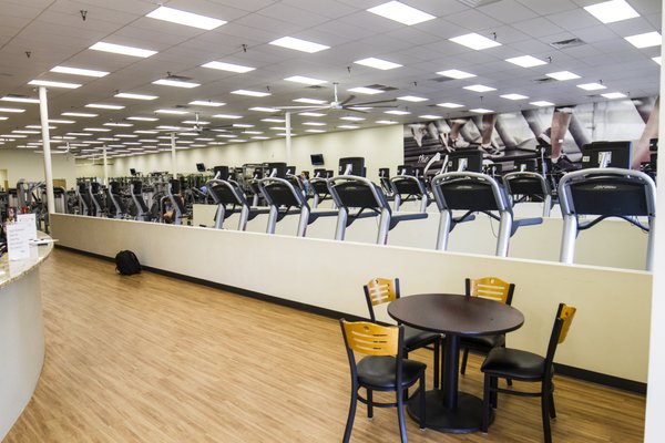 CLUB4 FITNESS MERIDIAN - Updated August 2024 - 16 Photos - 4900 Poplar ...