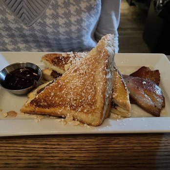 AMITY HALL DOWNTOWN - Updated November 2024 - 301 Photos & 470 Reviews ...