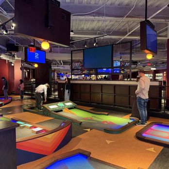 PUTTSHACK - HOUSTON - Updated December 2025 - 448 Photos & 237 Reviews ...