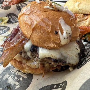 PDX SLIDERS - Updated January 2025 - 901 Photos & 1236 Reviews - 1605 ...