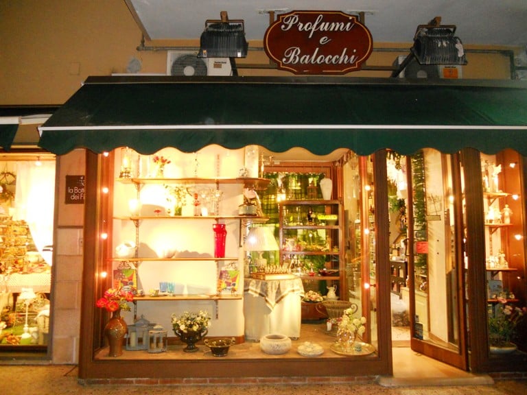 PROFUMI E BALOCCHI - Updated July 2024 - Via Montenuovo Licola Patria ...