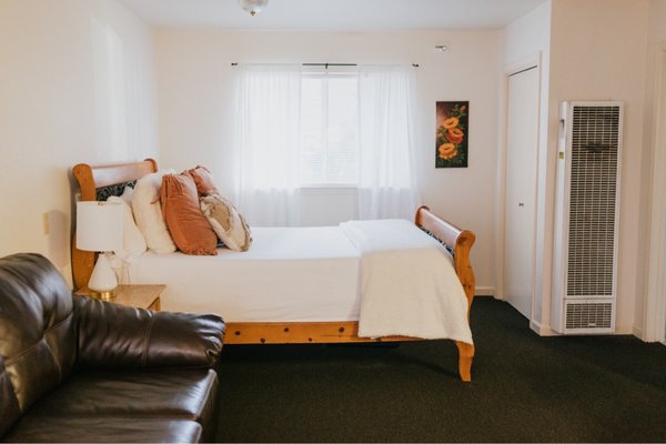 THE LONG BARN LODGE - Updated December 2025 - 163 Photos & 133 Reviews ...