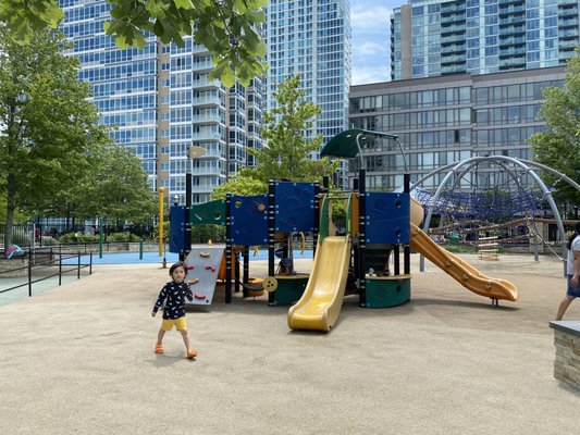 NEWPORT GREEN - Updated May 2025 - 88 Photos & 51 Reviews - 700 ...