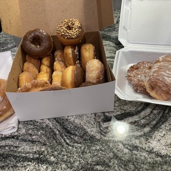 GOLDEN GATE DONUTS - Updated December 2025 - 42 Photos & 18 Reviews ...
