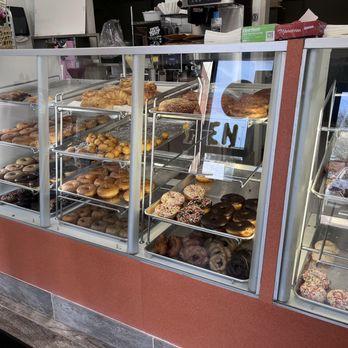 DANNYS DONUT SHOP - Updated June 2025 - 40 Photos & 40 Reviews - 1365 N ...