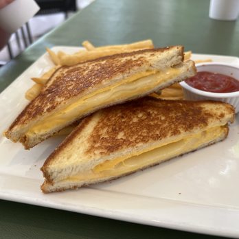 CAFÉ JULIA HAWAII - Updated June 2024 - 1031 Photos & 343 Reviews ...