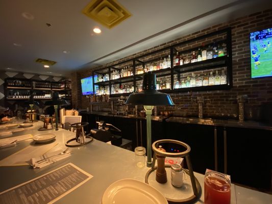 PIE TAP PIZZA WORKSHOP + BAR Dallas, TX - Updated November 2024 - 300 ...