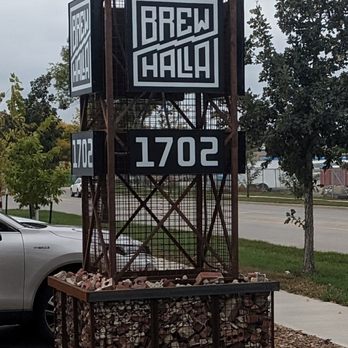 BREWHALLA - Updated May 2025 - 99 Photos & 45 Reviews - 1702 1st Ave N ...
